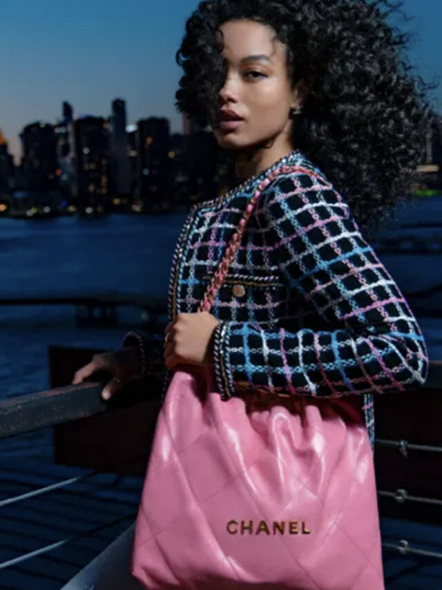 Learn All About One of This Season's Hottest Bags: The Chanel 22 - The ...